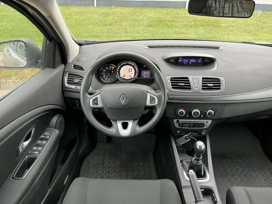 Dzeltens Renault Megane 2013 Tauragė, ar dzinēja tilpumu 1.20 L un nobraukumu 117 tūkst. km par 2900 €, foto 12 vietnē AUTOMOTO.COM.LV
