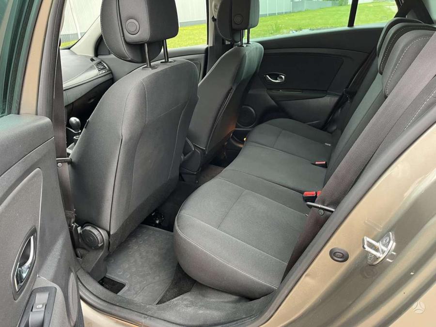 Dzeltens Renault Megane 2013 Tauragė, ar dzinēja tilpumu 1.20 L un nobraukumu 117 tūkst. km par 2900 €, foto 16 vietnē AUTOMOTO.COM.LV