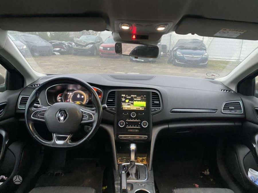 Yellow Renault Megane 2016 in Radviliskis, with an engine capacity of 1.46 L and mileage of 0 thousand km for 3950 €, photo 13 on AUTOMOTO.COM.LV