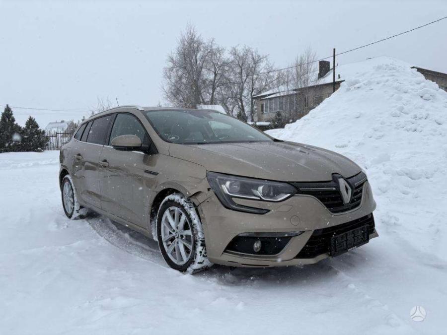 Yellow Renault Megane 2016 in Radviliskis, with an engine capacity of 1.46 L and mileage of 0 thousand km for 4250 €, photo 2 on AUTOMOTO.COM.LV