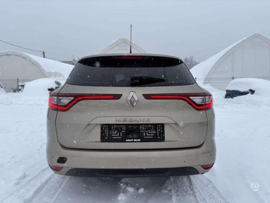 Yellow Renault Megane 2016 in Radviliskis, with an engine capacity of 1.46 L and mileage of 0 thousand km for 4250 €, photo 6 on AUTOMOTO.COM.LV