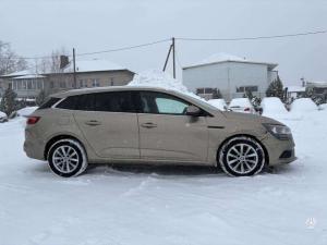 Yellow Renault Megane 2016 in Radviliskis, with an engine capacity of 1.46 L and mileage of 0 thousand km for 4250 €, photo 8 on AUTOMOTO.COM.LV