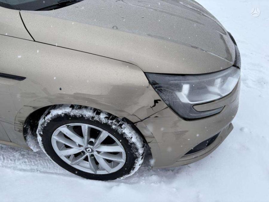 Yellow Renault Megane 2016 in Radviliskis, with an engine capacity of 1.46 L and mileage of 0 thousand km for 4250 €, photo 9 on AUTOMOTO.COM.LV