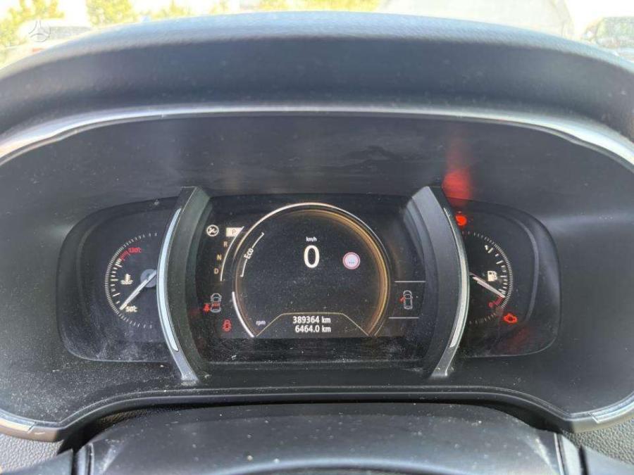 Yellow Renault Megane 2016 in Radviliskis, with an engine capacity of 1.46 L and mileage of 0 thousand km for 3750 €, photo 16 on AUTOMOTO.COM.LV