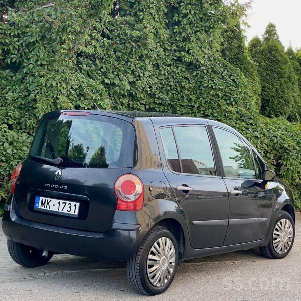 Black Renault Modus 2006 in Jelgava, with an engine capacity of 1.40 L and mileage of 214 thousand km for 1650 €, photo 4 on AUTOMOTO.COM.LV