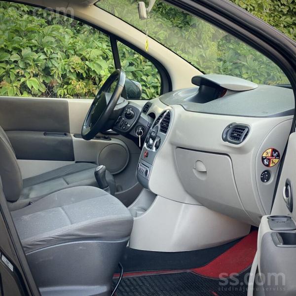 Black Renault Modus 2006 in Jelgava, with an engine capacity of 1.40 L and mileage of 214 thousand km for 1650 €, photo 8 on AUTOMOTO.COM.LV