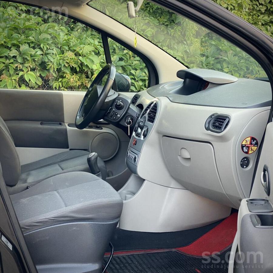 Black Renault Modus 2006 in Jelgava, with an engine capacity of 1.40 L and mileage of 214 thousand km for 1650 €, photo 9 on AUTOMOTO.COM.LV