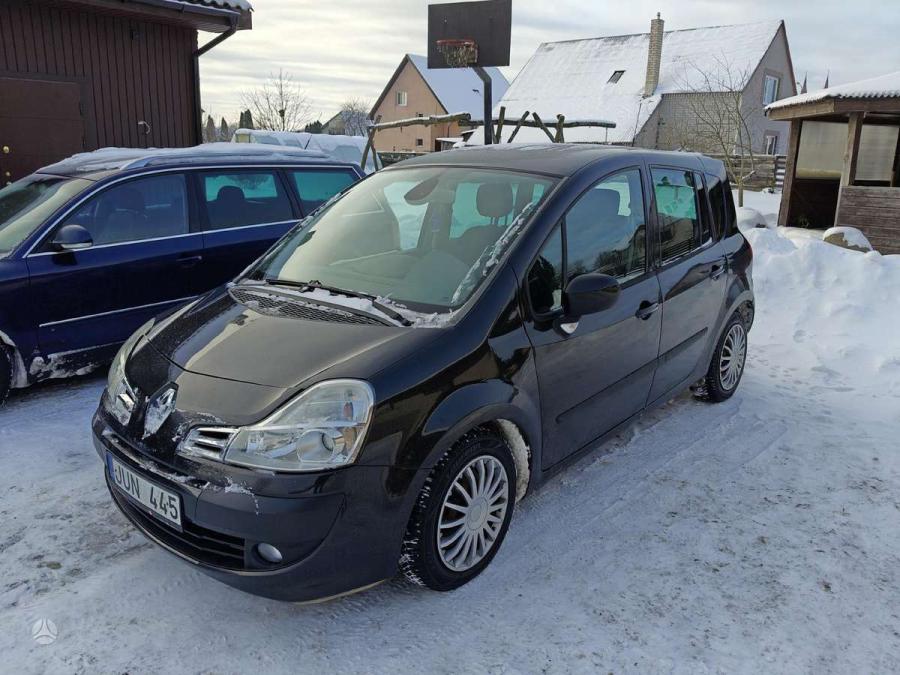 Black Renault Modus 2011 in Silute, with an engine capacity of 1.50 L and mileage of 153 thousand km for 1900 €, photo 1 on AUTOMOTO.COM.LV