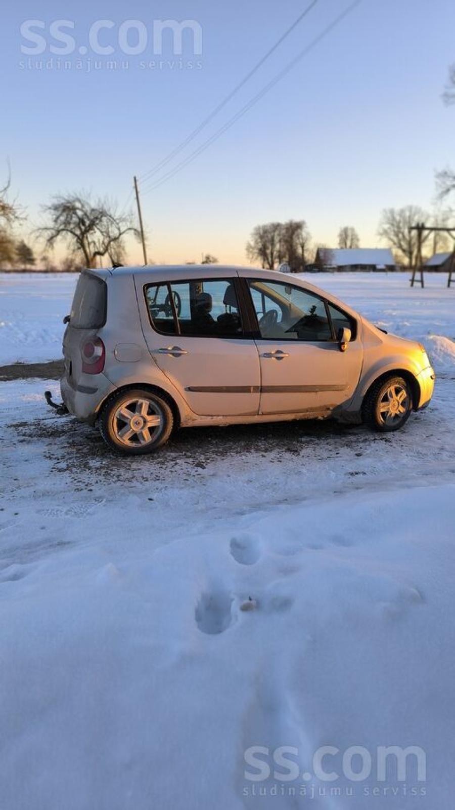 Grey Renault Modus 2005 in Valmiera, with an engine capacity of 1.50 L and mileage of 224 thousand km for 1500 €, photo 1 on AUTOMOTO.COM.LV