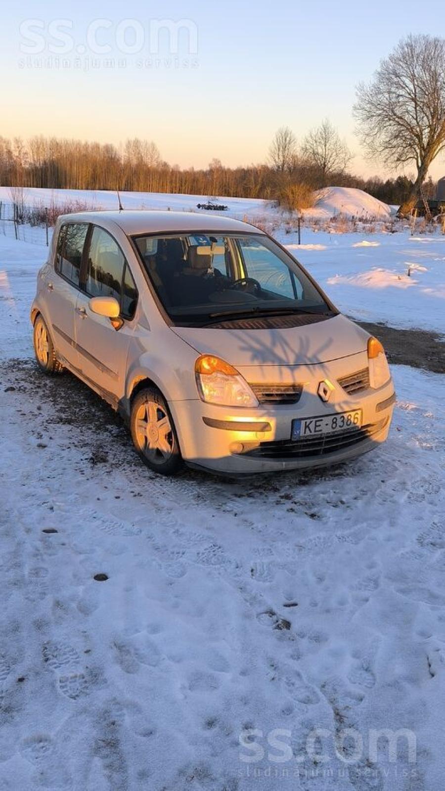 Grey Renault Modus 2005 in Valmiera, with an engine capacity of 1.50 L and mileage of 224 thousand km for 1500 €, photo 2 on AUTOMOTO.COM.LV