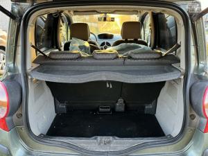 Grey Renault Modus 2005 in Utena, with an engine capacity of 1.40 L and mileage of 188 thousand km for 670 €, photo 10 on AUTOMOTO.COM.LV