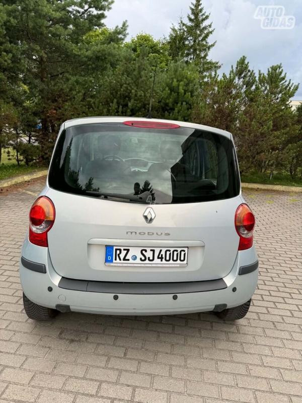 Pelēks Renault Modus 2005 Mažeikiai, ar dzinēja tilpumu 1.60 L un nobraukumu 201 tūkst. km par 1850 €, foto 6 vietnē AUTOMOTO.COM.LV