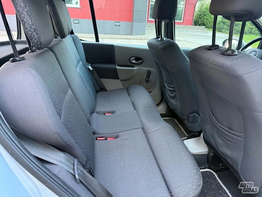 Grey Renault Modus 2005 in Mazeikiai, with an engine capacity of 1.60 L and mileage of 201 thousand km for 1850 €, photo 22 on AUTOMOTO.COM.LV