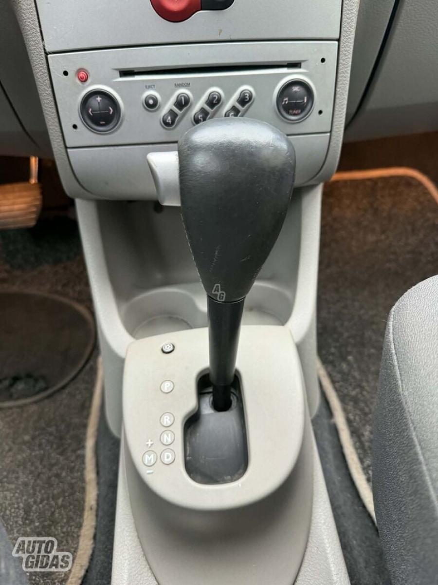 Pelēks Renault Modus 2005 Mažeikiai, ar dzinēja tilpumu 1.60 L un nobraukumu 201 tūkst. km par 1850 €, foto 32 vietnē AUTOMOTO.COM.LV