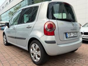 Pelēks Renault Modus 2005 Rīga, ar dzinēja tilpumu 1.60 L un nobraukumu 0 tūkst. km par 2400 €, foto 7 vietnē AUTOMOTO.COM.LV