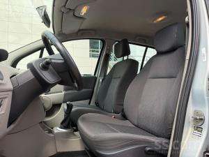Pelēks Renault Modus 2005 Rīga, ar dzinēja tilpumu 1.60 L un nobraukumu 0 tūkst. km par 2400 €, foto 9 vietnē AUTOMOTO.COM.LV
