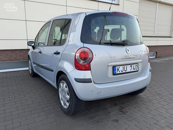 Grey Renault Modus 2006 in Kretinga, with an engine capacity of 1.60 L and mileage of 178 thousand km for 1495 €, photo 7 on AUTOMOTO.COM.LV