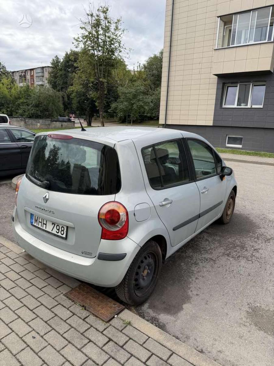 Grey Renault Modus 2007 in Kaunas, with an engine capacity of 1.15 L and mileage of 200 thousand km for 599 €, photo 7 on AUTOMOTO.COM.LV