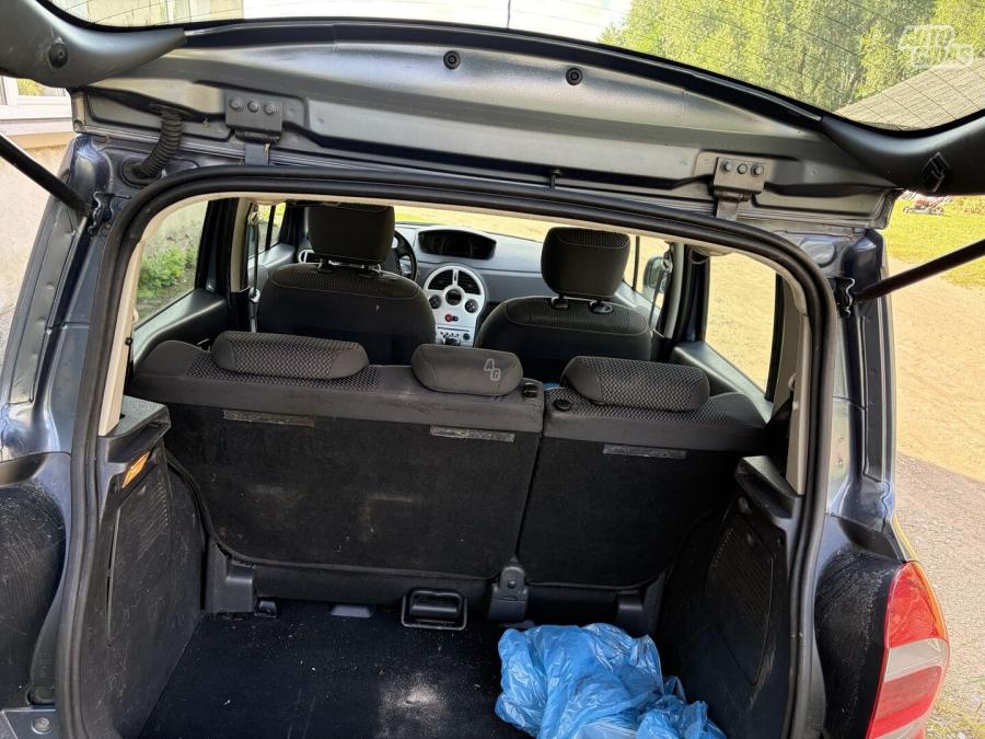 Grey Renault Modus 2011 in Klaipeda, with an engine capacity of 1.60 L and mileage of 243 thousand km for 1550 €, photo 6 on AUTOMOTO.COM.LV