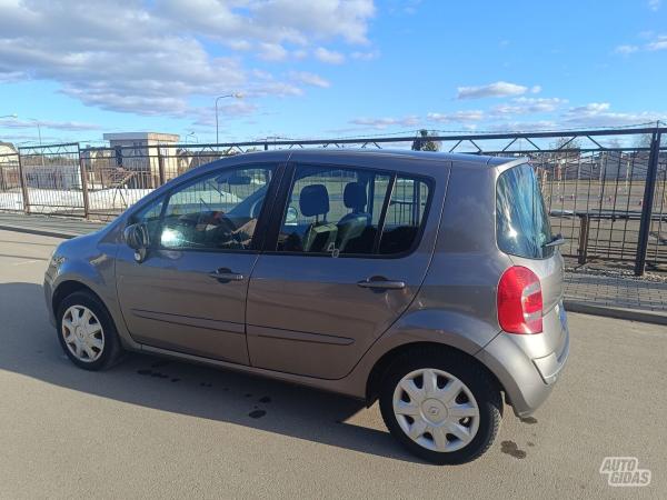 Grey Renault Modus 2008 in Telschi, with an engine capacity of 1.20 L and mileage of 223 thousand km for 2199 €, photo 6 on AUTOMOTO.COM.LV