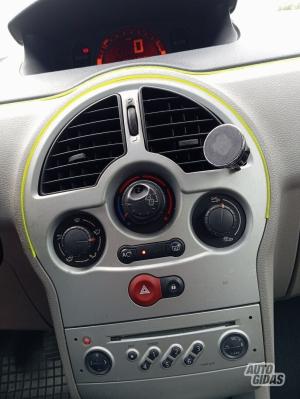 Renault Modus 2004 in Vilnius, with an engine capacity of 1.60 L and mileage of 195 thousand km for 550 €, photo 17 on AUTOMOTO.COM.LV