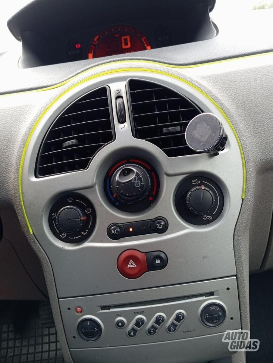Renault Modus 2004 in Vilnius, with an engine capacity of 1.60 L and mileage of 195 thousand km for 550 €, photo 17 on AUTOMOTO.COM.LV