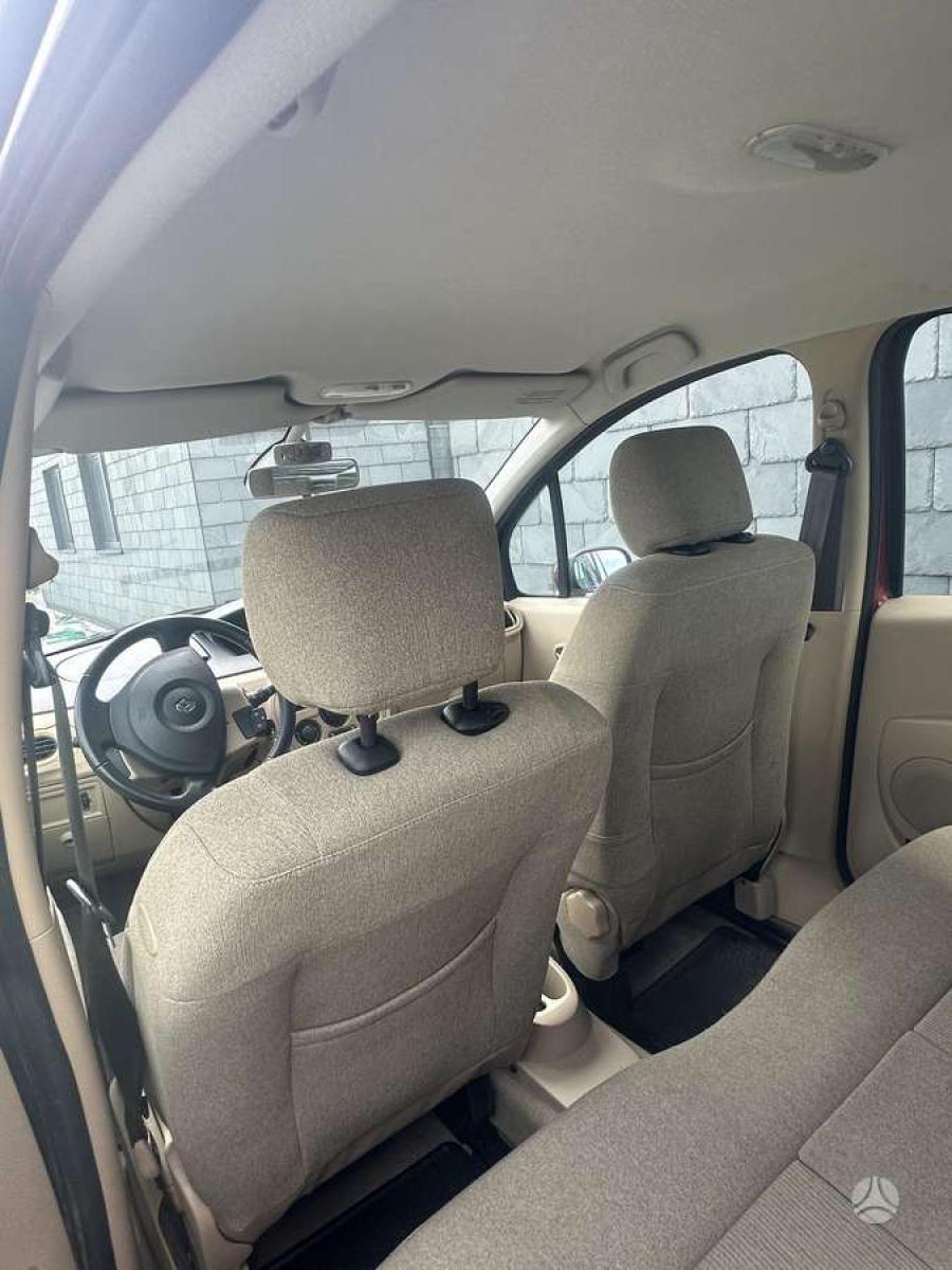 Sarkans Renault Modus 2005 Klaipėda, ar dzinēja tilpumu 1.60 L un nobraukumu 54 tūkst. km par 1700 €, foto 8 vietnē AUTOMOTO.COM.LV