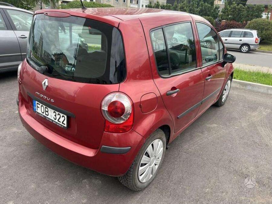 Red Renault Modus 2007 in Kaunas, with an engine capacity of 1.46 L and mileage of 130 thousand km for 550 €, photo 5 on AUTOMOTO.COM.LV