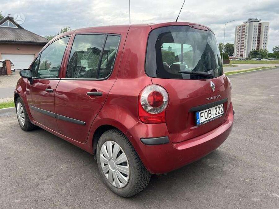 Red Renault Modus 2007 in Kaunas, with an engine capacity of 1.46 L and mileage of 130 thousand km for 550 €, photo 7 on AUTOMOTO.COM.LV