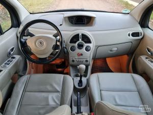 Violet Renault Modus 2007 in Vilnius, with an engine capacity of 1.60 L and mileage of 261 thousand km for 2350 €, photo 3 on AUTOMOTO.COM.LV
