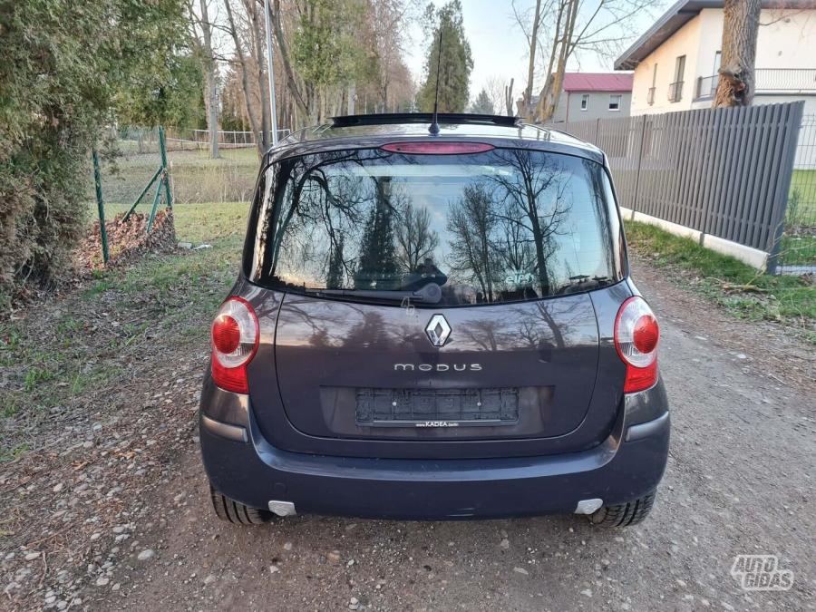 Violet Renault Modus 2007 in Vilnius, with an engine capacity of 1.60 L and mileage of 261 thousand km for 2350 €, photo 5 on AUTOMOTO.COM.LV