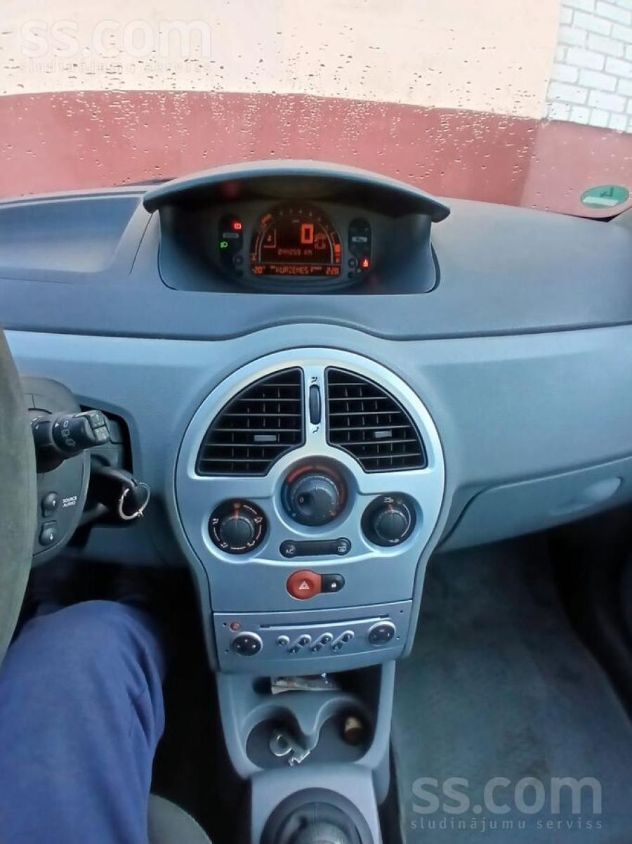 Balts Renault Modus 2012 Tukums, ar dzinēja tilpumu 1.20 L un nobraukumu 244 tūkst. km par 2890 €, foto 6 vietnē AUTOMOTO.COM.LV