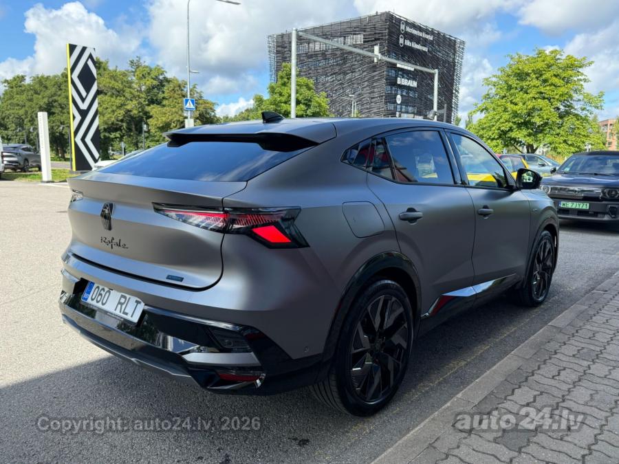 Pelēks Renault Rafale 2026 Tallina, ar dzinēja tilpumu 1.20 L un nobraukumu 4 tūkst. km par 45990 €, foto 7 vietnē AUTOMOTO.COM.LV