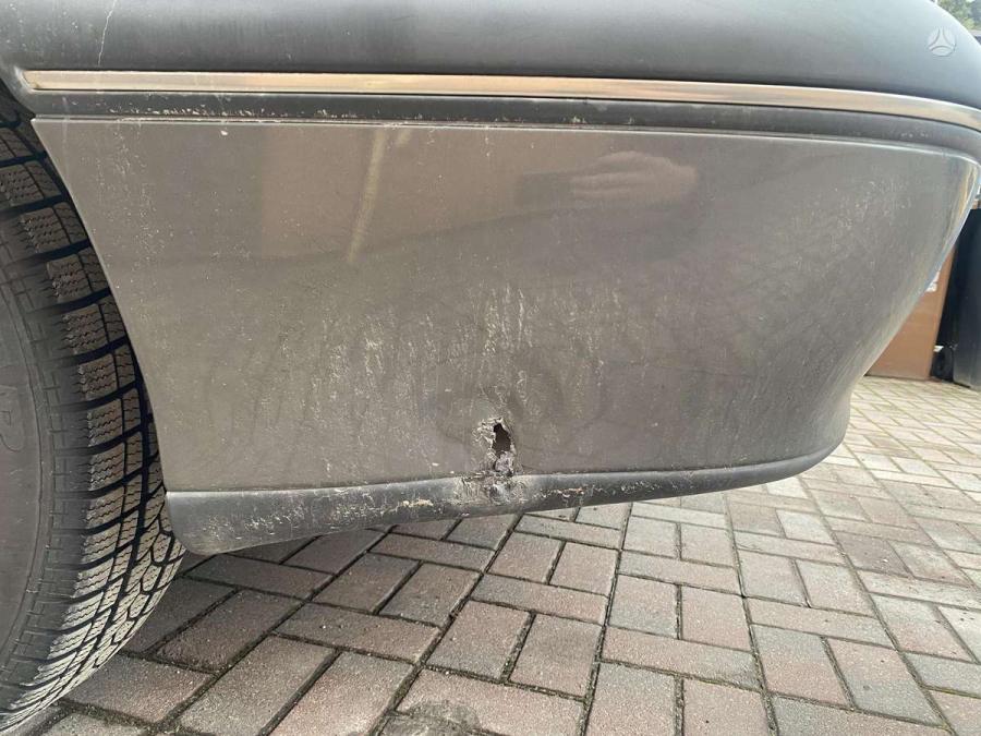 Grey Renault Safrane 1997 in Siauliai, with an engine capacity of 2.20 L and mileage of 77 thousand km for 1999 €, photo 9 on AUTOMOTO.COM.LV