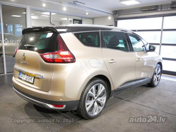Smilšu krāsa Renault Scenic 2021 Tallina, ar dzinēja tilpumu 1.30 L un nobraukumu 61 tūkst. km par 16500 €, foto 3 vietnē AUTOMOTO.COM.LV