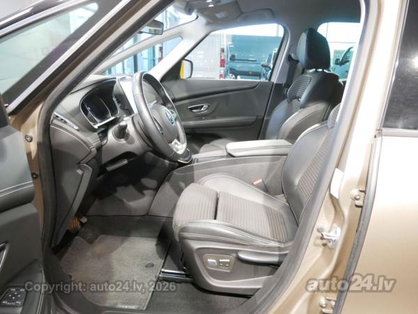 Smilšu krāsa Renault Scenic 2021 Tallina, ar dzinēja tilpumu 1.30 L un nobraukumu 61 tūkst. km par 16500 €, foto 7 vietnē AUTOMOTO.COM.LV