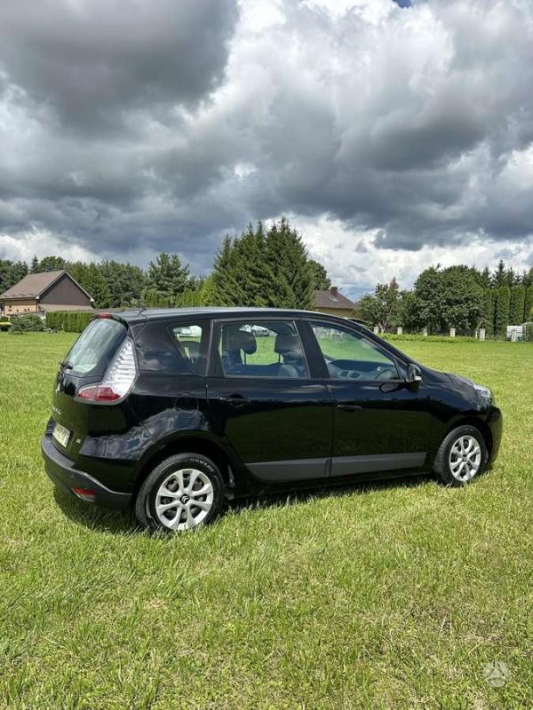 Melns Renault Scenic 2012 Tauragė, ar dzinēja tilpumu 1.46 L un nobraukumu 215 tūkst. km par 2450 €, foto 10 vietnē AUTOMOTO.COM.LV