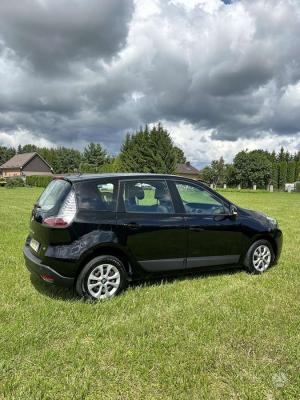 Melns Renault Scenic 2012 Tauragė, ar dzinēja tilpumu 1.46 L un nobraukumu 215 tūkst. km par 2450 €, foto 11 vietnē AUTOMOTO.COM.LV