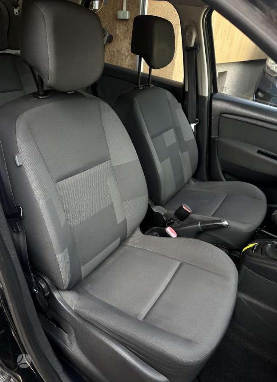 Melns Renault Scenic 2012 Tauragė, ar dzinēja tilpumu 1.46 L un nobraukumu 215 tūkst. km par 2450 €, foto 13 vietnē AUTOMOTO.COM.LV
