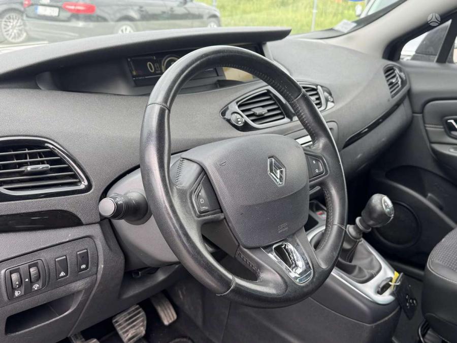 Black Renault Scenic 2013 in Taurage, with an engine capacity of 1.47 L and mileage of 205 thousand km for 3900 €, photo 10 on AUTOMOTO.COM.LV