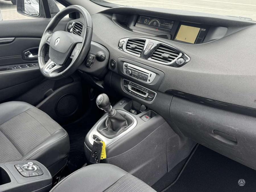 Black Renault Scenic 2013 in Taurage, with an engine capacity of 1.47 L and mileage of 205 thousand km for 3900 €, photo 12 on AUTOMOTO.COM.LV