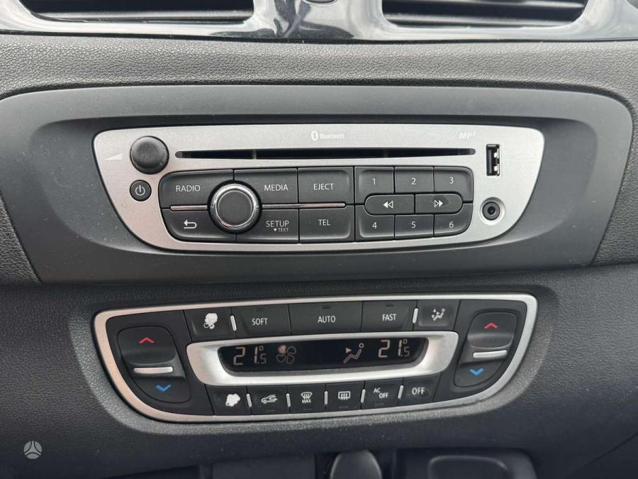 Black Renault Scenic 2013 in Taurage, with an engine capacity of 1.47 L and mileage of 205 thousand km for 3900 €, photo 15 on AUTOMOTO.COM.LV