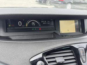 Black Renault Scenic 2013 in Taurage, with an engine capacity of 1.47 L and mileage of 205 thousand km for 3900 €, photo 16 on AUTOMOTO.COM.LV