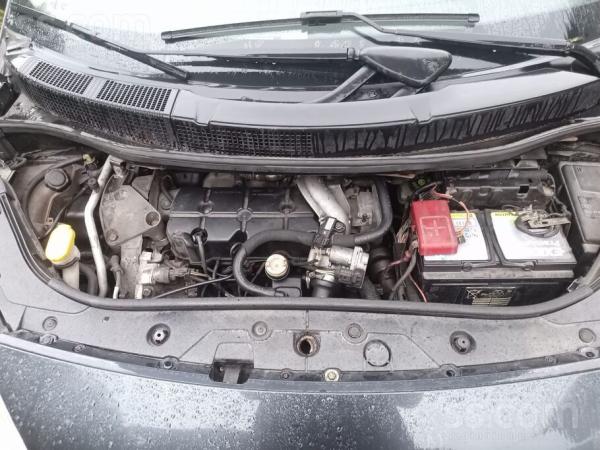 Melns Renault Scenic 2005 Liepāja, ar dzinēja tilpumu 1.90 L un nobraukumu 330 tūkst. km par 1050 €, foto 5 vietnē AUTOMOTO.COM.LV