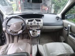 Black Renault Scenic 2005 in Liepaja, with an engine capacity of 1.90 L and mileage of 330 thousand km for 1050 €, photo 7 on AUTOMOTO.COM.LV