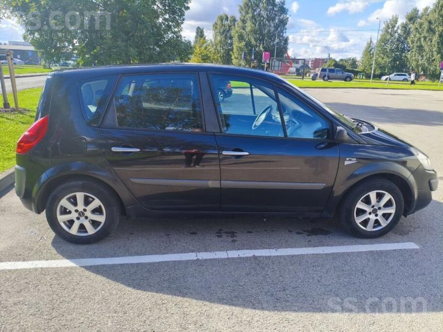 Melns Renault Scenic 2007 Rīga, ar dzinēja tilpumu 1.50 L un nobraukumu 177 tūkst. km par 3300 €, foto 7 vietnē AUTOMOTO.COM.LV