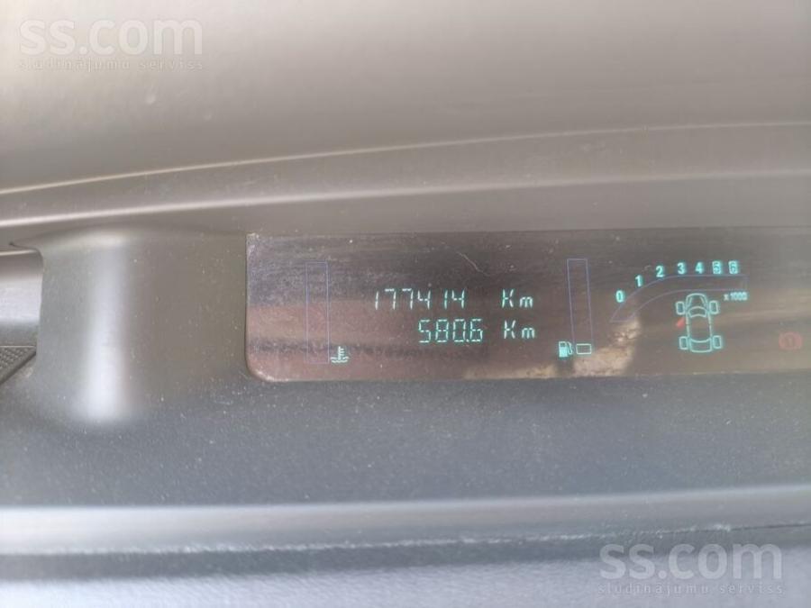 Melns Renault Scenic 2007 Rīga, ar dzinēja tilpumu 1.50 L un nobraukumu 177 tūkst. km par 3300 €, foto 15 vietnē AUTOMOTO.COM.LV