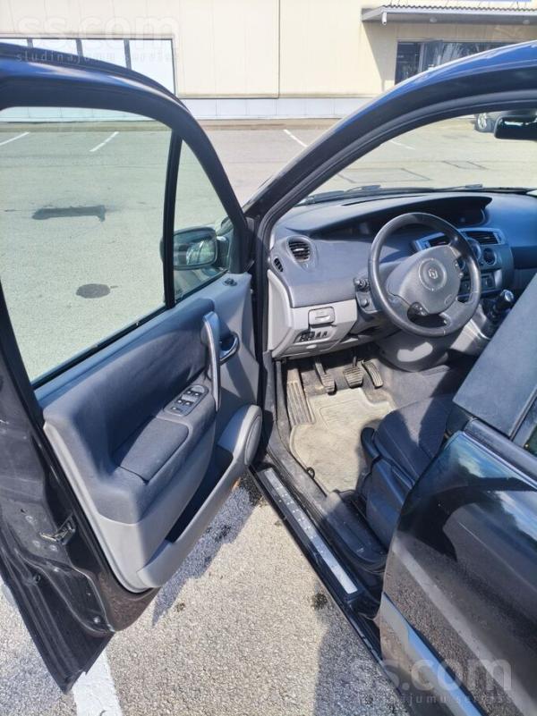 Melns Renault Scenic 2007 Rīga, ar dzinēja tilpumu 1.50 L un nobraukumu 177 tūkst. km par 3300 €, foto 8 vietnē AUTOMOTO.COM.LV