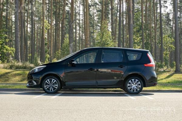 Black Renault Scenic 2013 in Riga, with an engine capacity of 1.50 L and mileage of 331 thousand km for 3490 €, photo 4 on AUTOMOTO.COM.LV
