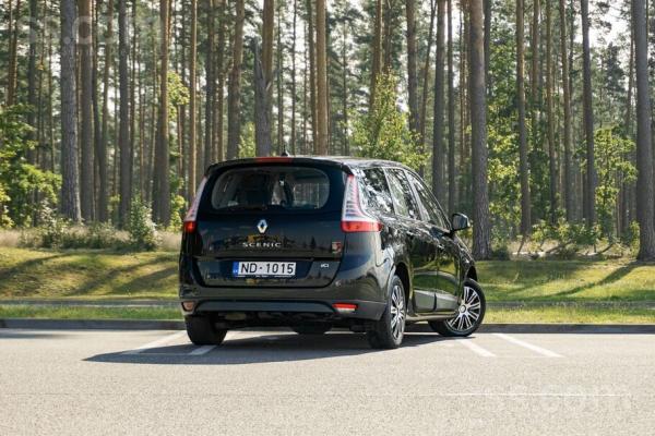 Black Renault Scenic 2013 in Riga, with an engine capacity of 1.50 L and mileage of 331 thousand km for 3490 €, photo 5 on AUTOMOTO.COM.LV
